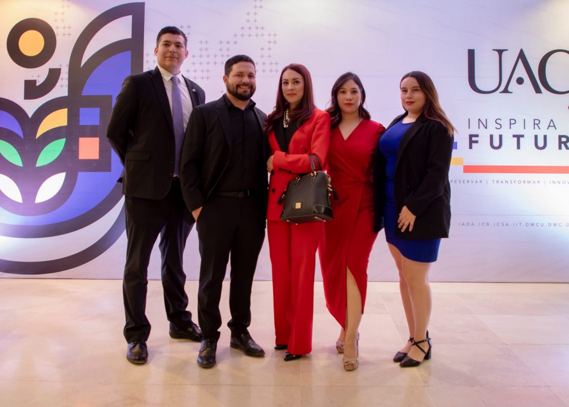 Galería | Universitarios celebran con el nuevo rector bajo el lema UACJ inspira el futuro ...